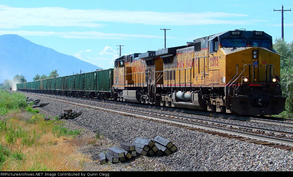 UNION PACIFIC BALLAST TRAIN. JULY 30,2010. PROVO/OREM, UTAH
